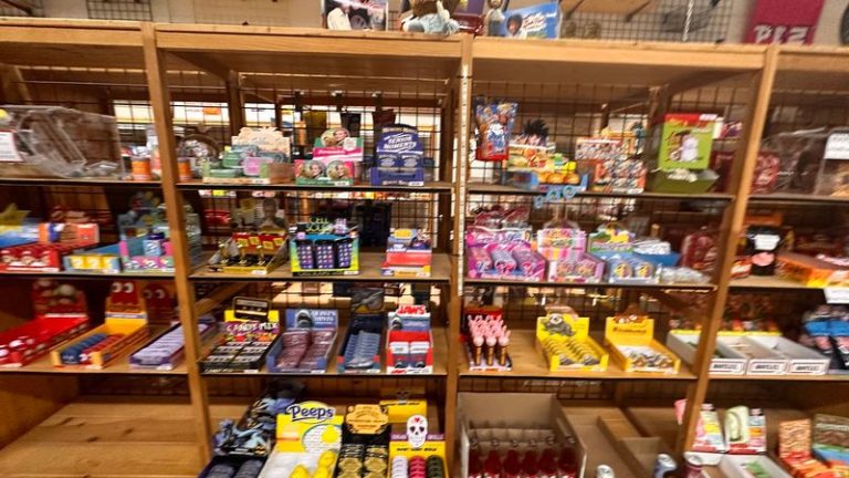 10 Michigan Candy Stores To Visit In March For A Sweet Road Trip