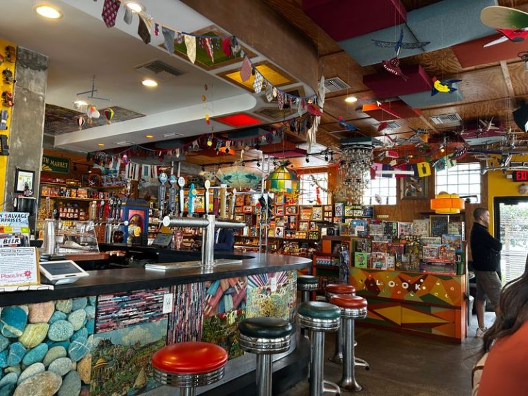 11 Hole-In-The-Wall Florida Pizza Joints Locals Say Are Worth The Drive