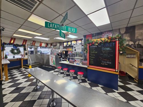 12 Michigan Diners Run By Generations, Where Regulars Treat The Booth ...