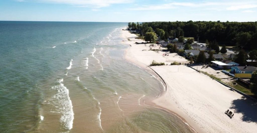 12 Michigan's Hidden Waterfront Towns Perfect For A Relaxing Vacation