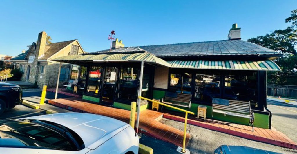 13 Arkansas Restaurants Locals Hope Stay Off The Tourist Radar