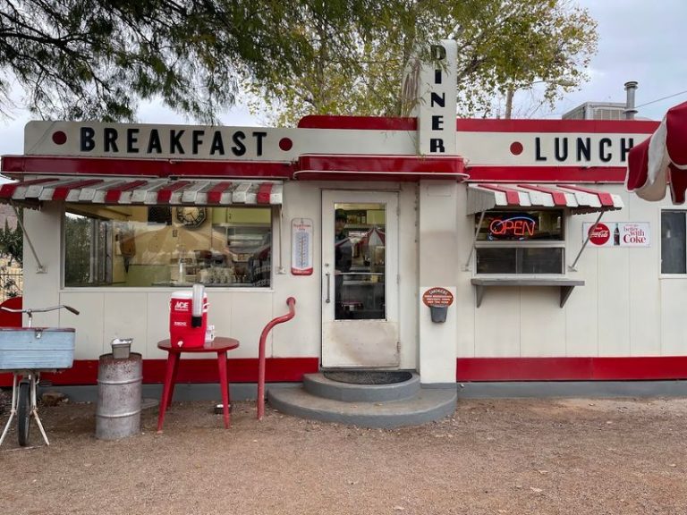 13 Off The Beaten Path Arizona Restaurants To Try In 2026