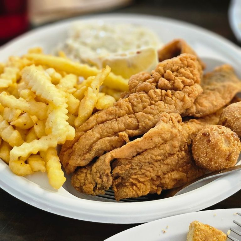 14 Alabama Carryout Fish Fry Spots Popular for Their Crunchy Gulf-Style ...