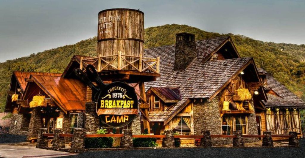 14 Tennessee Restaurants So Popular, The Wait Is Totally Worth It