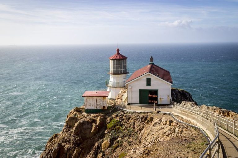 15 Quiet California Towns Where The Views Do All The Talking