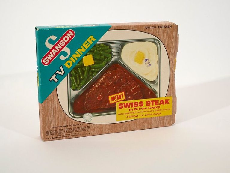 20 Classic Ohio Dinner Traditions From The ’60s That Would Baffle Kids ...