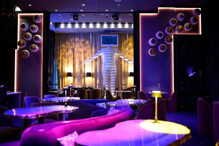 14 Florida Supper Clubs That Are Booked Solid Every Weekend