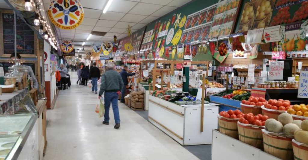 A Massive Flea Market In Pennsylvania Where Shoppers Can Fill A Whole ...
