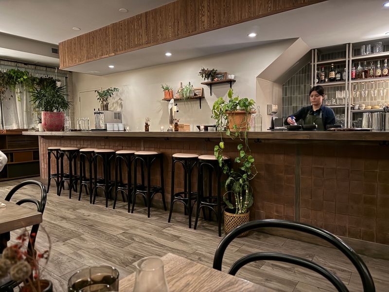These Illinois Restaurants Regularly Run Out Of Food And Locals Know Why