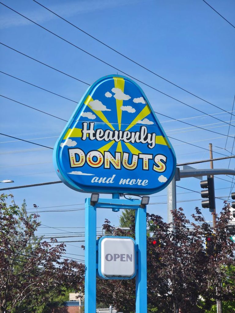 11 Oregon Donut Shops That Prove The Best Ones Don’t Need Hype