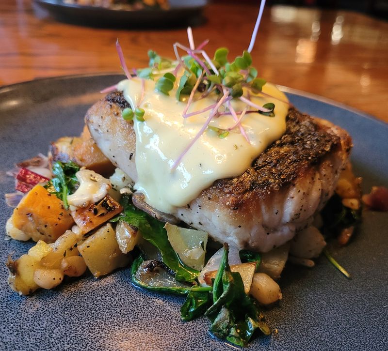 14 North Carolina Coastal Restaurants Ideal for Date Night