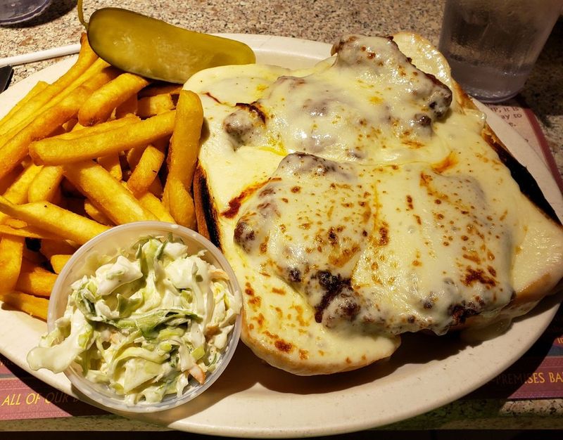 10 Local New Jersey Diners That Serve Food Worth Waiting For