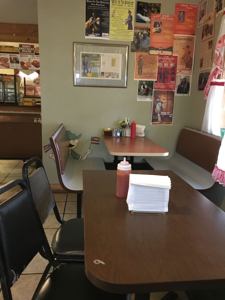 This Arkansas Diner So Famous For Fried Fish, Locals Say It’s A Must-Drive
