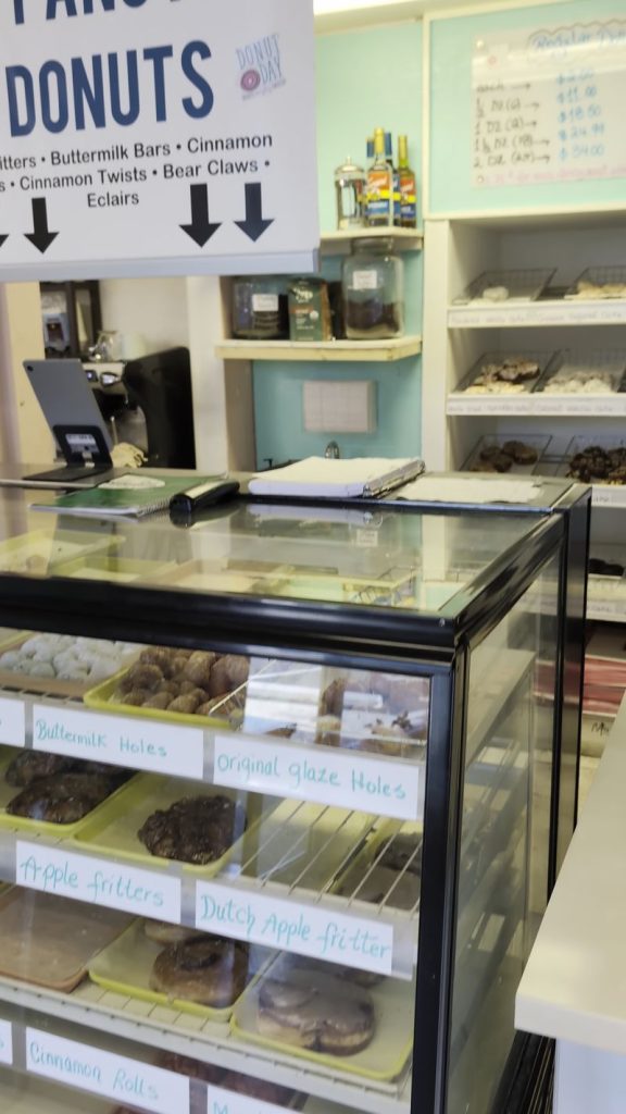 11 Oregon Donut Shops That Prove The Best Ones Don’t Need Hype