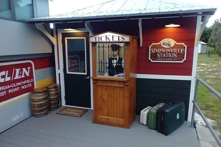 Florida Has A Place Where You Can Sleep In A Real Train Caboose