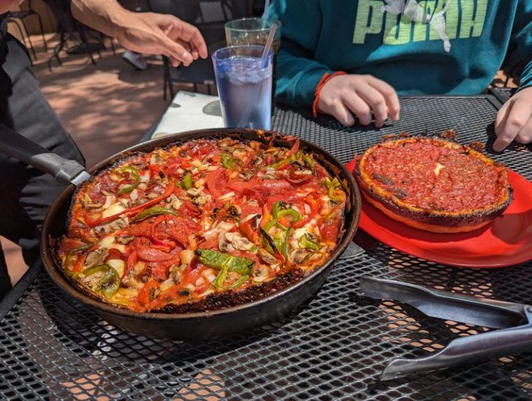 This Illinois Restaurant Became Famous For Just One Thing