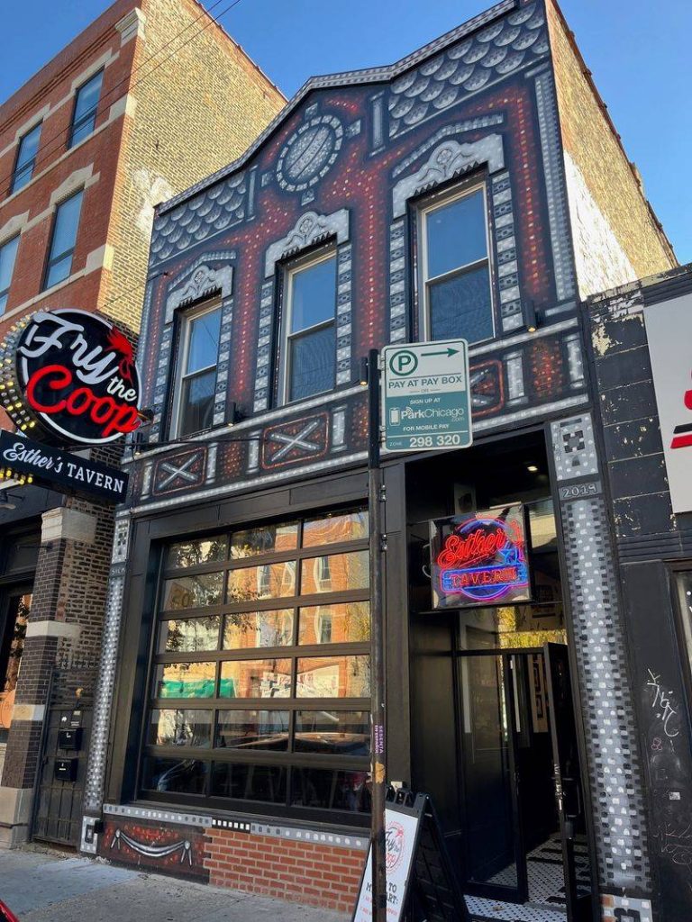 Illinois’ Favorite Fried Chicken Sandwich Is Outselling Everything Else