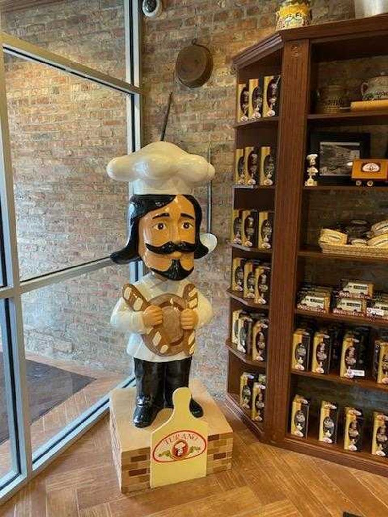 10 Italian Bakeries In Illinois That Taste Straight Out Of Nonna's ...
