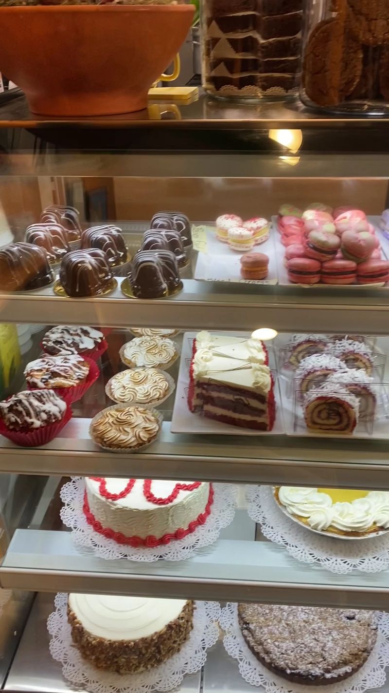 13 Indiana Bakeries People Plan Day Trips Around