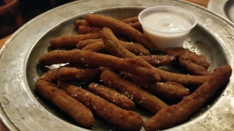 Locals Say The Fried Fish At This Pennsylvania Tavern Feels Like Friday ...