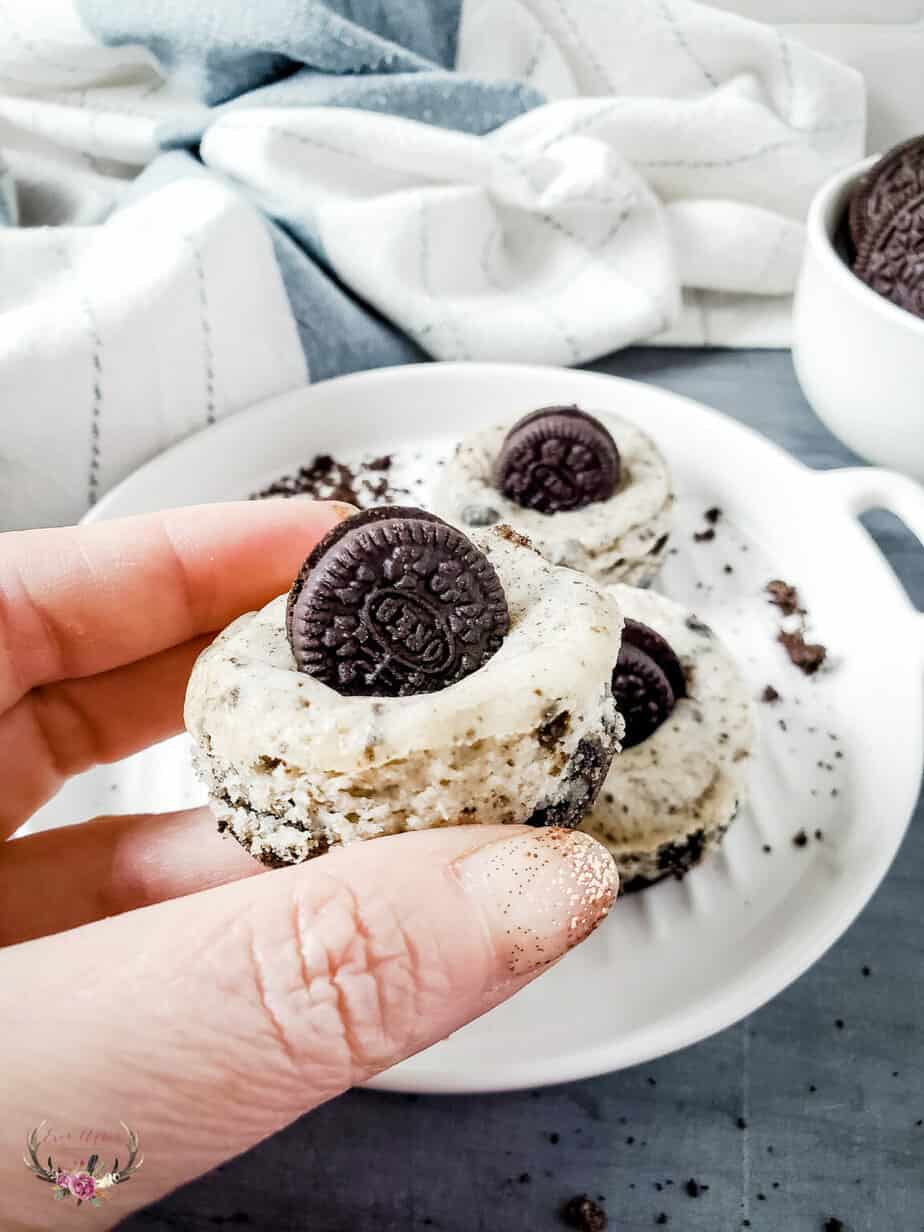 Oreo Cheesecake Bites - Ever After in the Woods