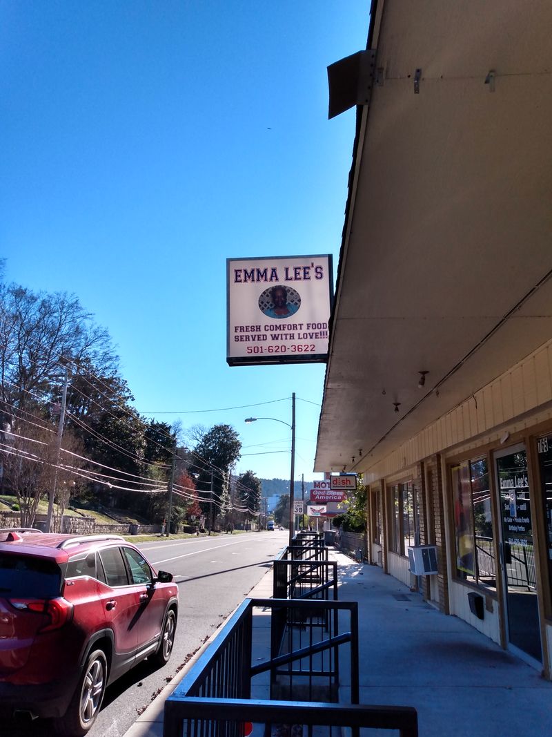 14 Arkansas Soul Food Spots Locals Love Almost As Much As Grandma’s