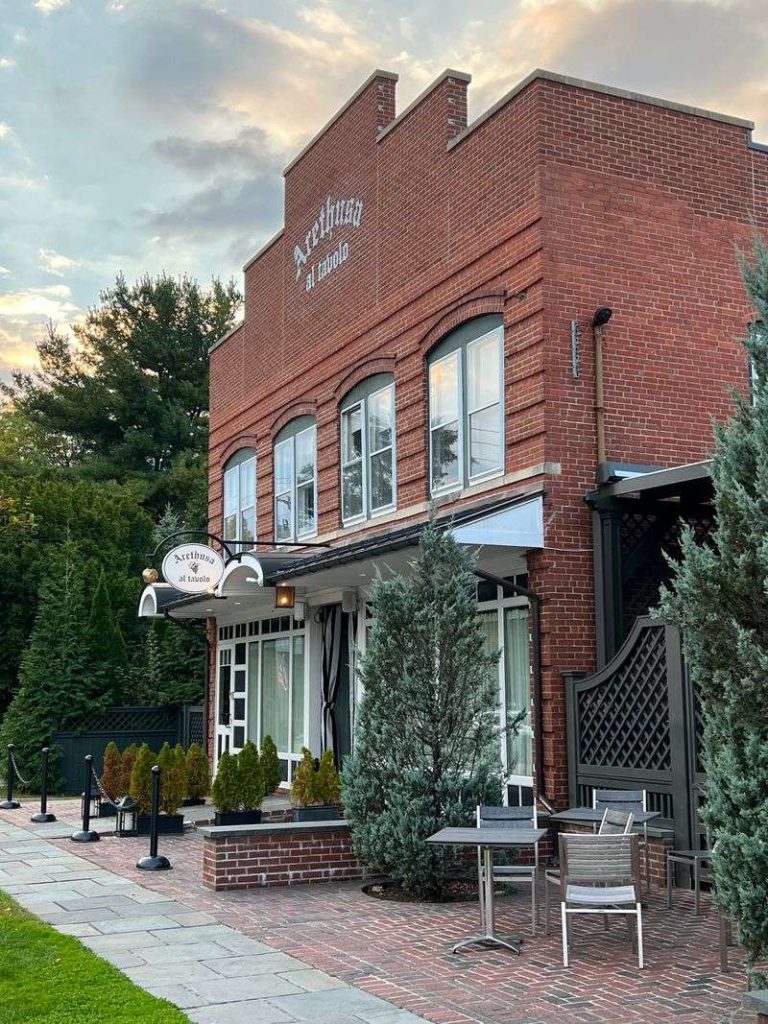 People Drive Across Connecticut Just To Sample The French Toast At This ...