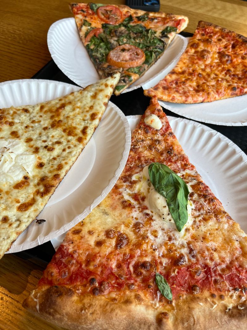 16 Of The Best Pizzerias Across Chicago Neighborhoods Locals Swear By
