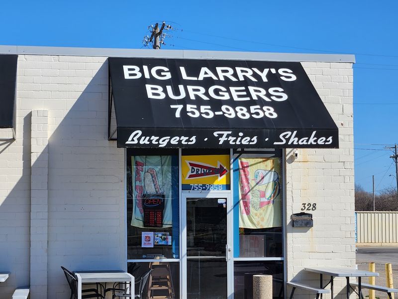 The Surprisingly Cheap Burger That Keeps Kansas Locals Lining Up