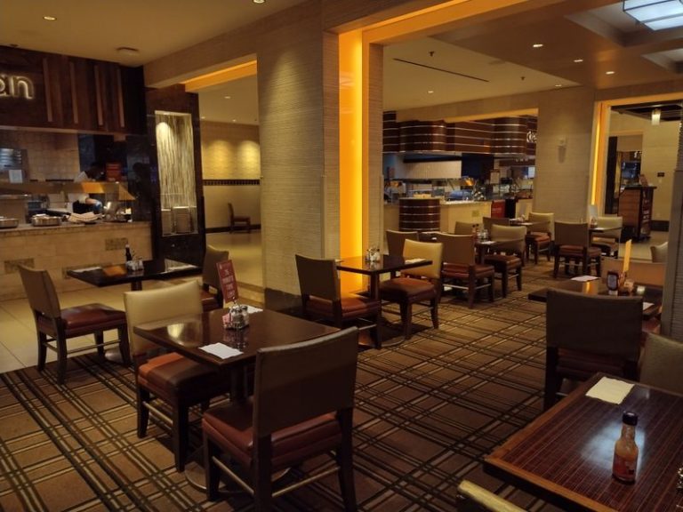 13 Ohio Seafood Buffets Where You Can Feast Without Overspending
