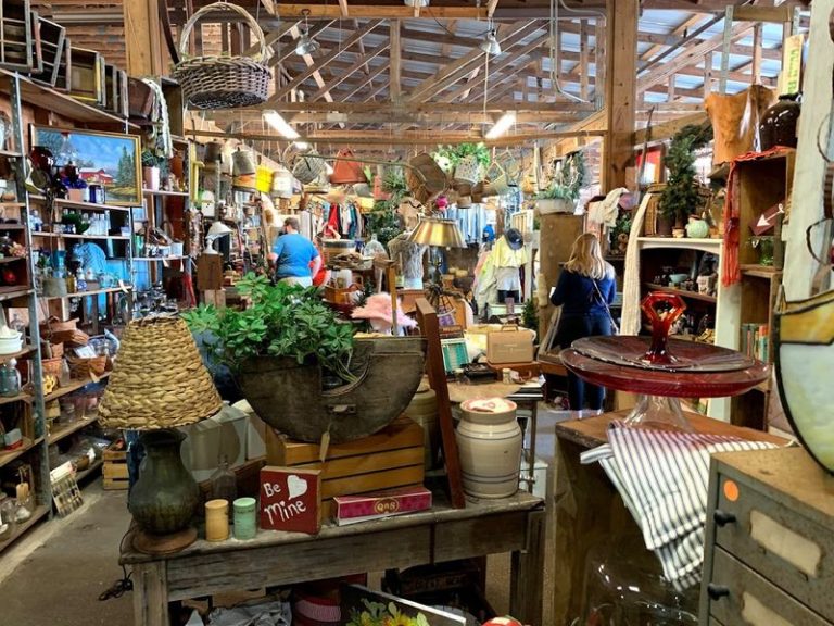 11 Massive Flea Markets In Florida Where $40 Fills Your Whole Car With ...