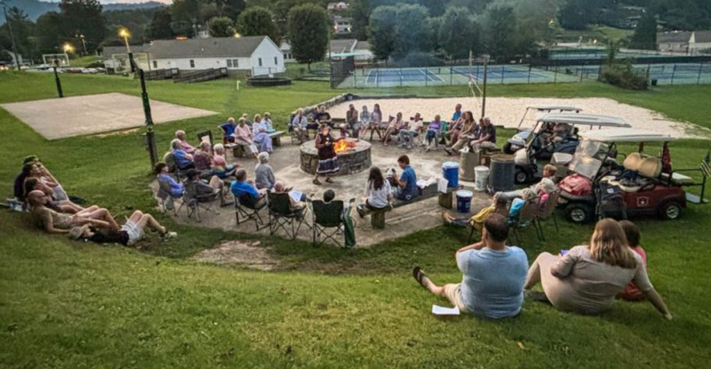 The Charming Iowa Farm Town Where Harvest Festivals Still Rule The Fall