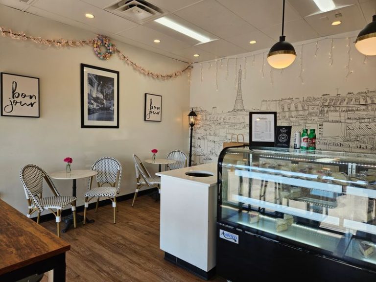 The Cheesecake At This Charming Cafe In Arizona Is Worth The Drive From ...