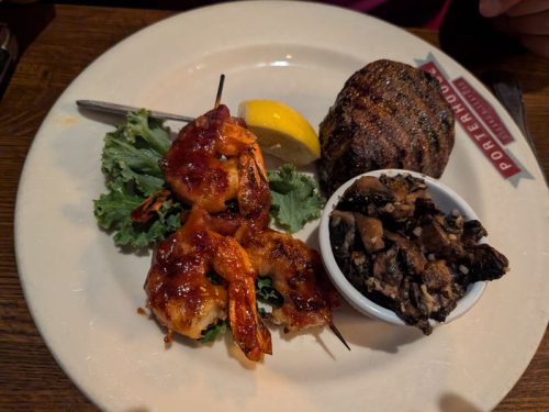12 Minnesota Supper Clubs That Stay Booked Solid All Weekend