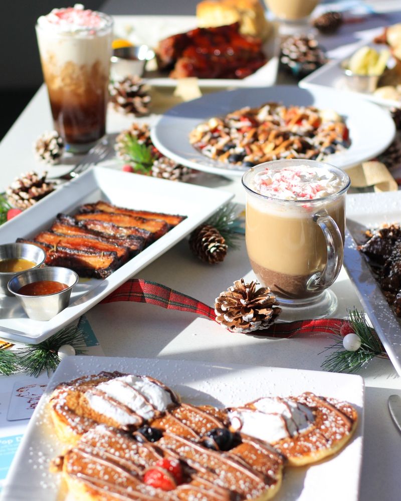 11 Michigan Christmas-Morning Breakfast Spots Locals Rely On Every Year