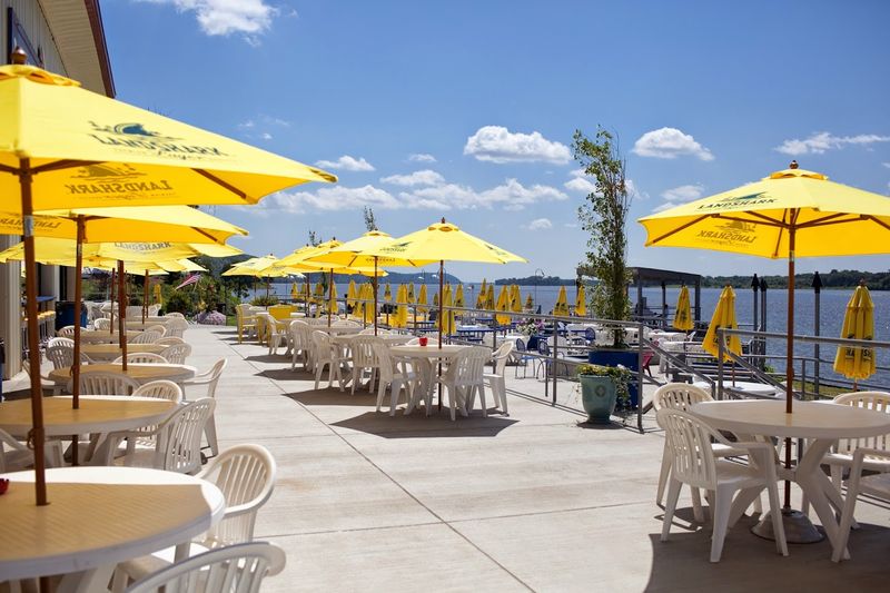 11 Riverside Illinois Cafés Worth The Drive For Homemade Pie, Dessert ...