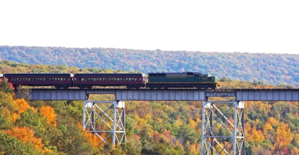 The Scenic Pennsylvania Train Ride That Shows Off The State's Natural ...