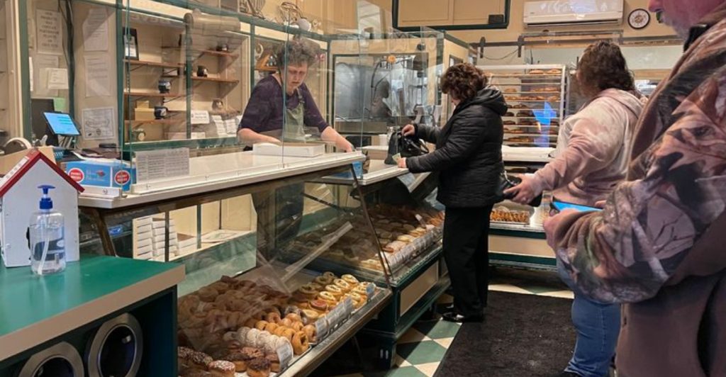 The Strawberry Donuts At This Pennsylvania Bakery Are So Good They ...
