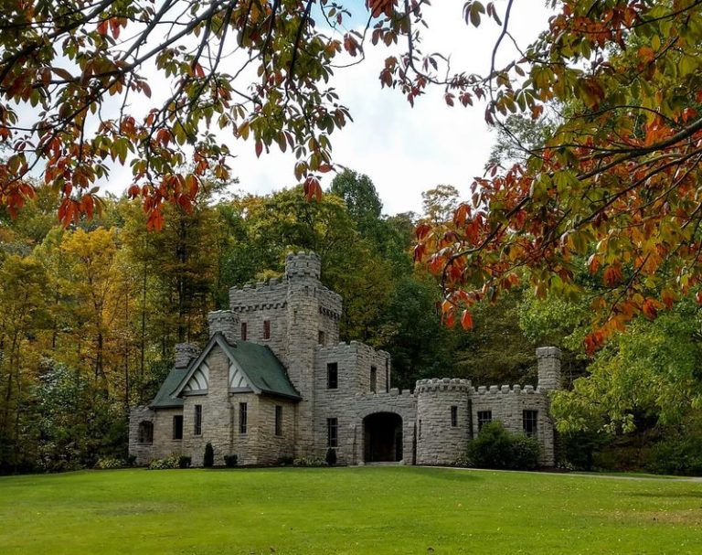 There's A Castle In Ohio With A Backstory So Unusual You Have To See It ...