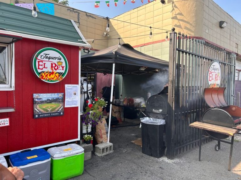 This Michigan Taco Spot Locals Say Is The Best In The Great Lakes