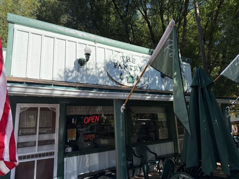 This Colorado Breakfast Spot Serves Hearty Mountain Plates Locals Say ...