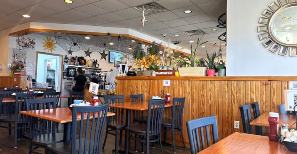 This Columbus, Ohio Cafe Leaves Chain Restaurants Behind With Fresh ...