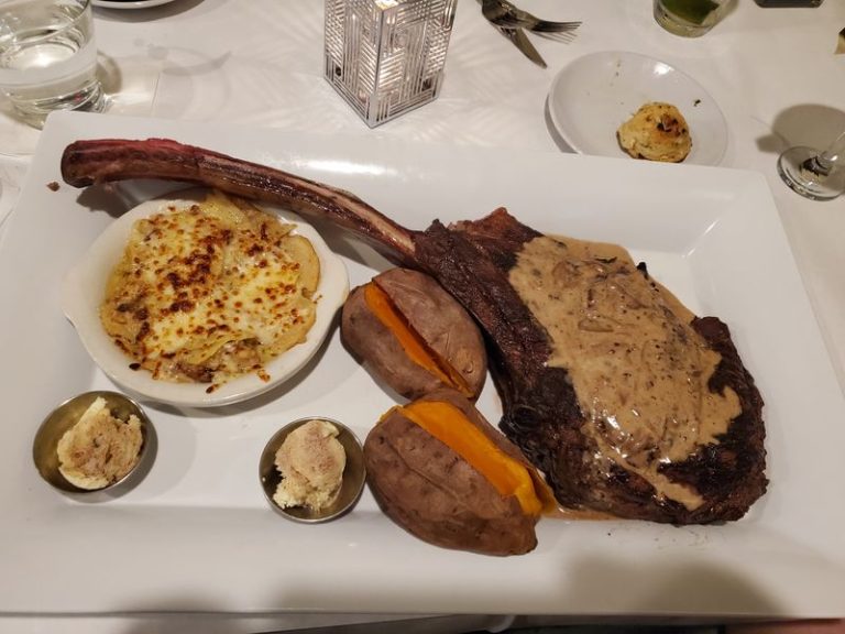 This Comfortable Ohio Spot Is Quietly Winning Fans With Some Truly ...