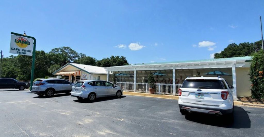 This Florida Counter-Service Spot Always Has A Line Out The Door