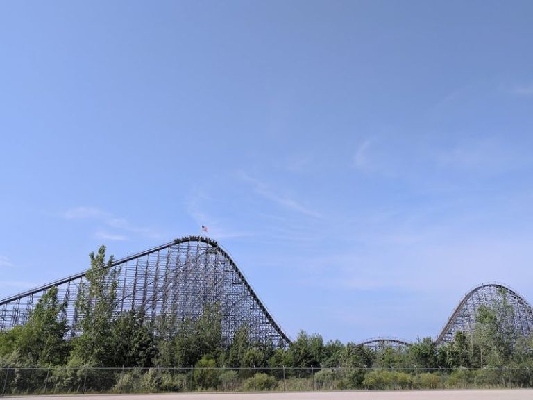 This Historic Michigan Amusement Park Still Has That Classic Summer Feeling