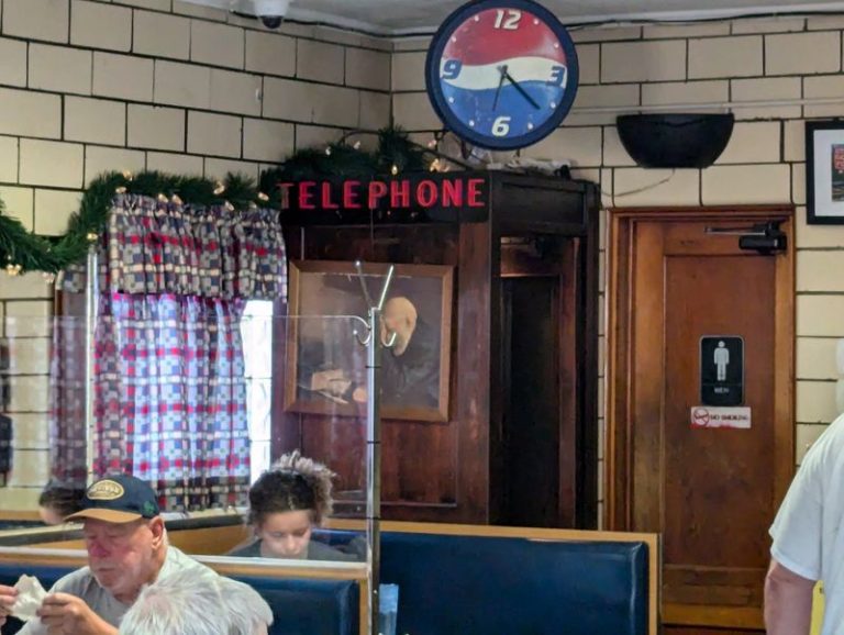 This Historic Ohio Diner Keeps 1948 Family Recipes Alive (And That's ...