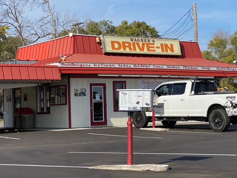 This Iconic Minnesota Drive-In Serves Burgers The Same Way It Has Since ...