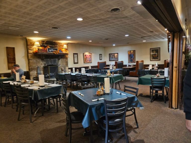 This Kentucky BBQ House Has Kept One Family Recipe Alive For Generations