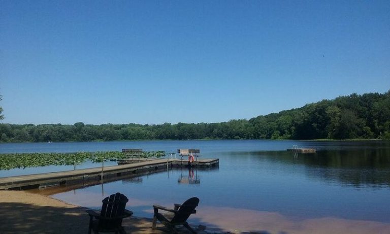 This Lakeside Michigan Escape Near The Indiana Line Feels Like A Hidden ...