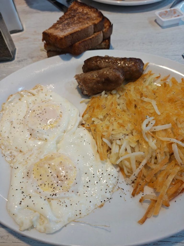 This Michigan Breakfast Spot Serves Hearty Mountain Plates Locals Say ...